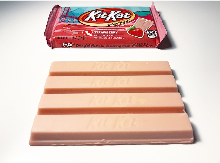REVIEW: Strawberry Kit Kat (Flavor of California) - Junk Banter