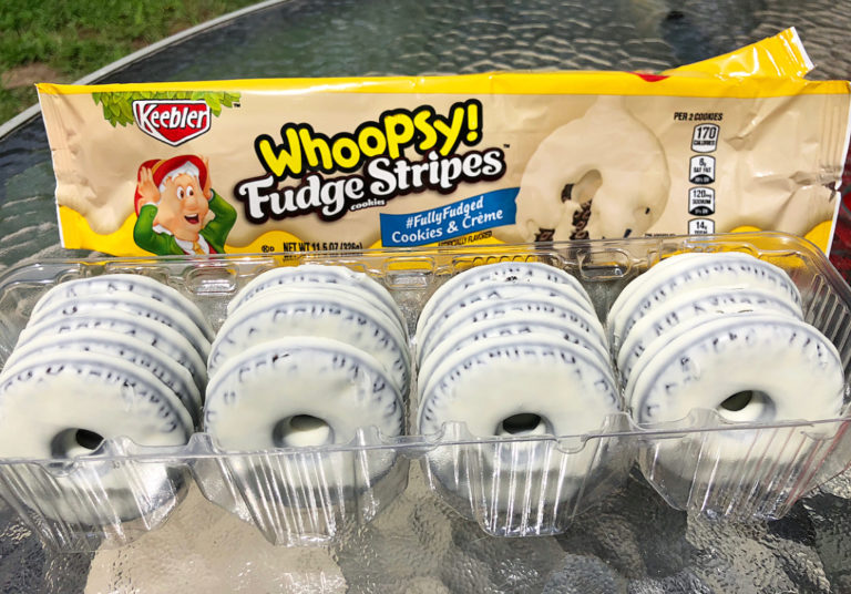 REVIEW: Keebler Whoopsy! Fudge Stripes Cookies & Creme - Junk Banter