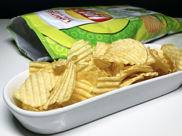 REVIEW: Funyuns Onion Flavored Lay's Chips - Junk Banter